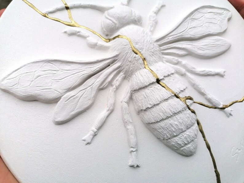 Honey Bee Plaster Decorative Round Tile/ Gypsum Bass Relief/ Kintsugi ...