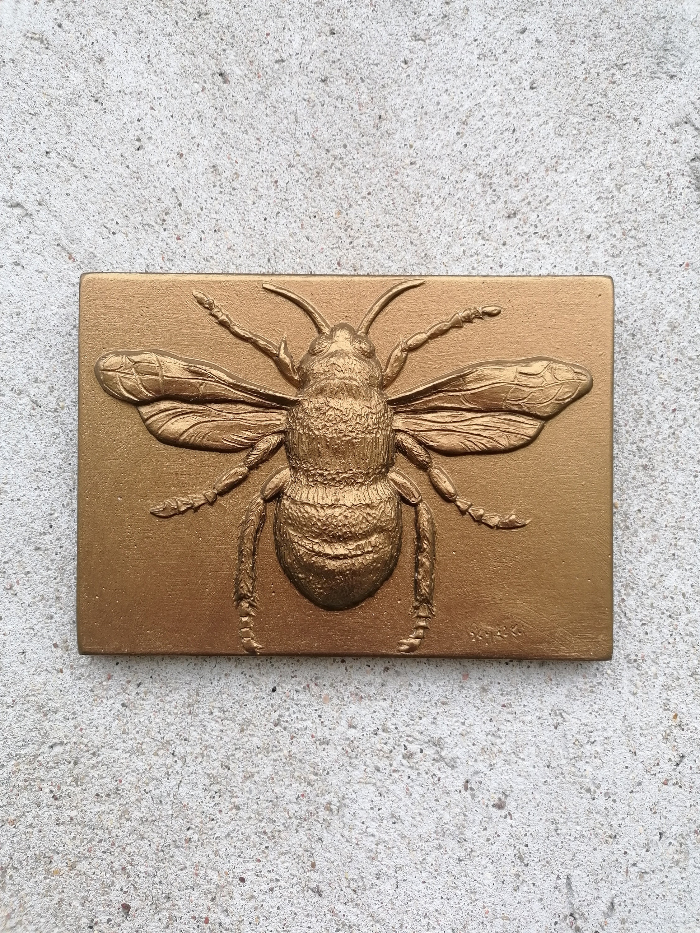 Bronze Imitation Bumblebee Plaster Cast/ Wall Art Hanging Depicting a ...