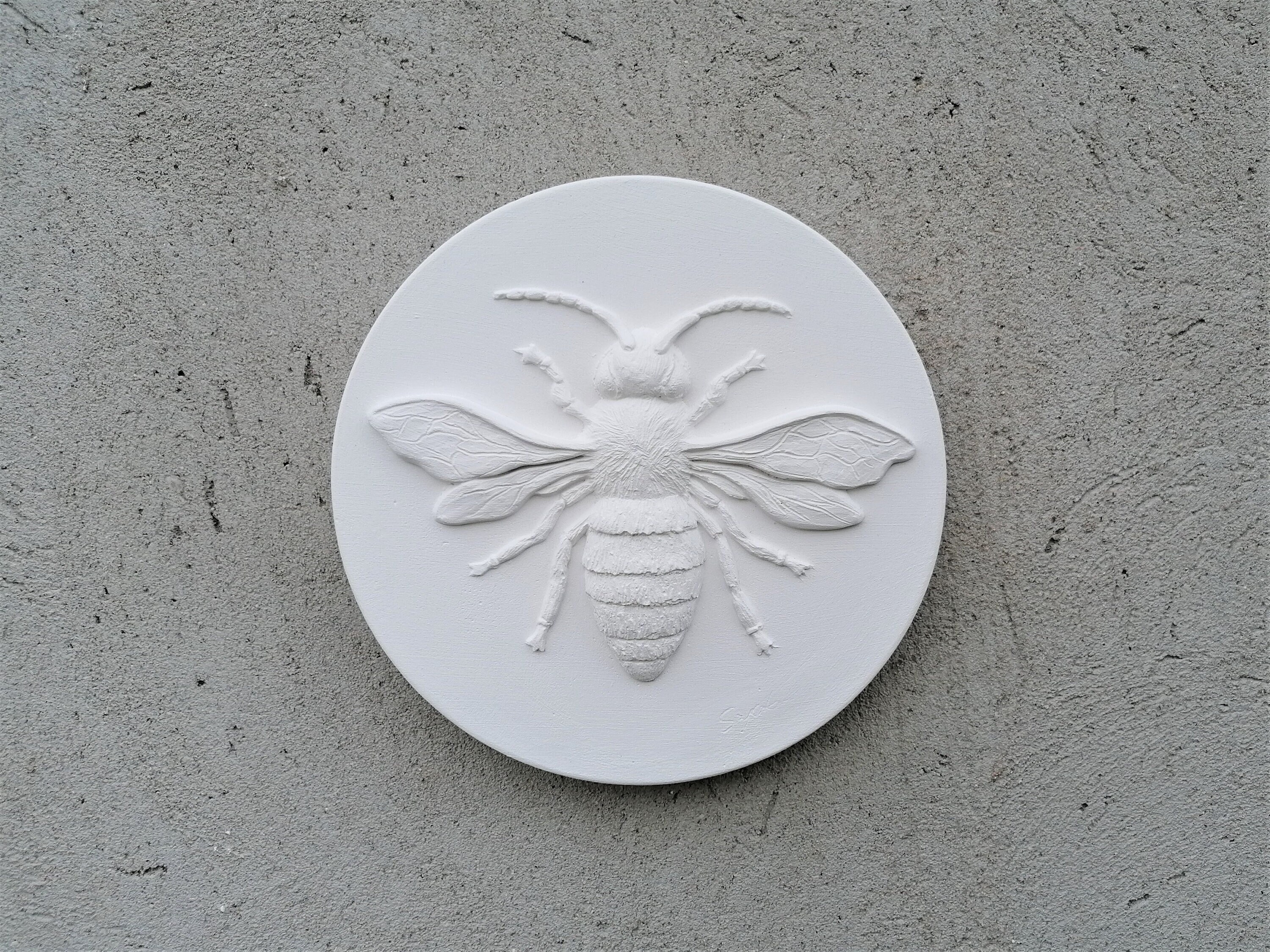 Honey Bee Plaster Decorative Round Tile/ Gypsum Bass Relief/ Relief ...
