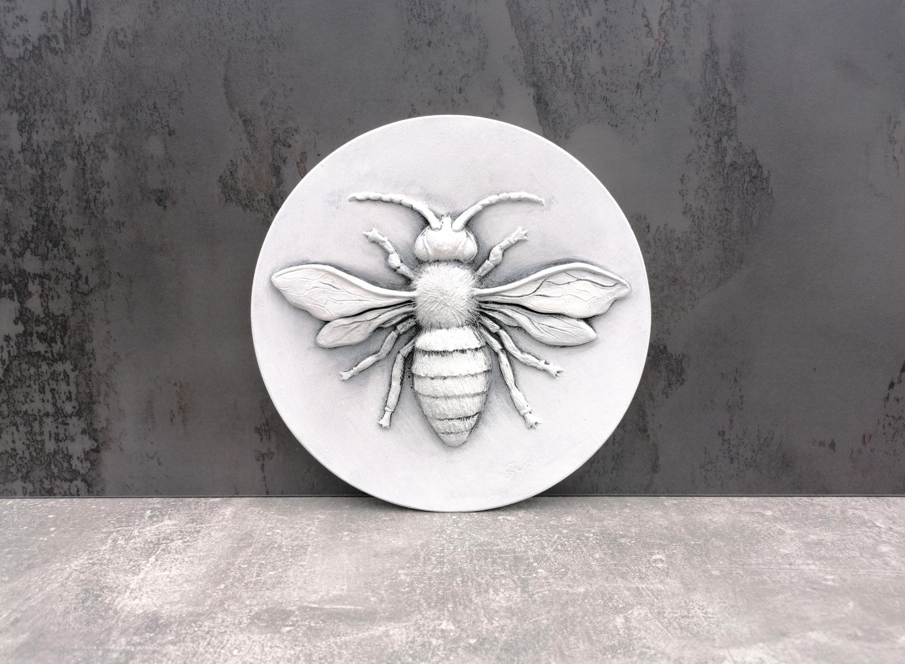 White and Black Honey Bee Plaster Decorative Round Tile/ Gypsum Bass ...