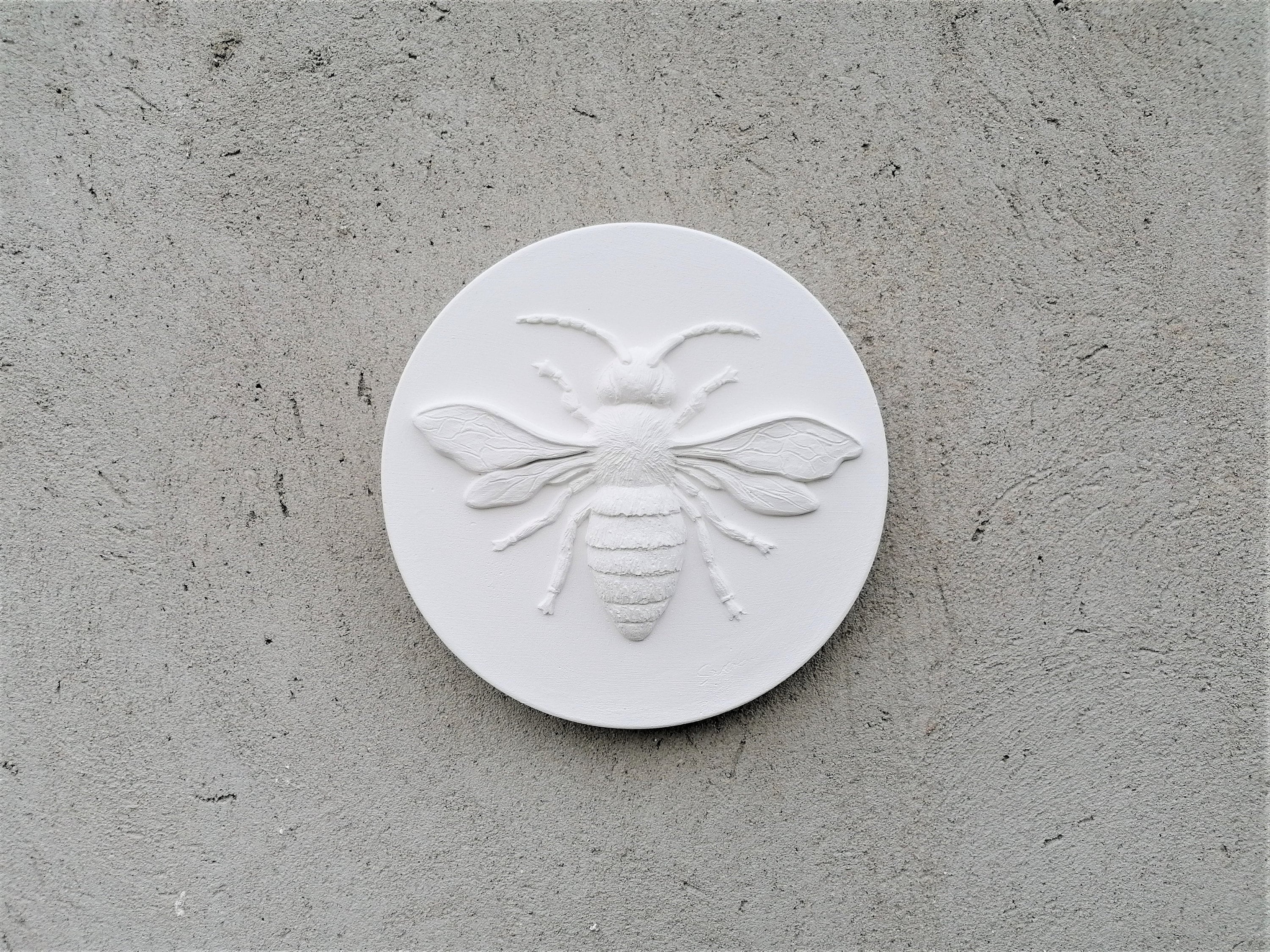 Honey Bee Plaster Decorative Round Tile/ Gypsum Bass Relief/ Relief ...