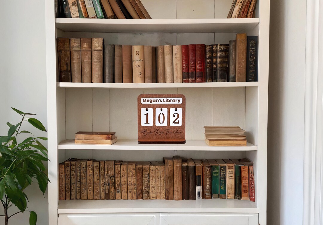 Personalized Wooden Books Read Tracker: Book Lover Gift, Book Counter ...