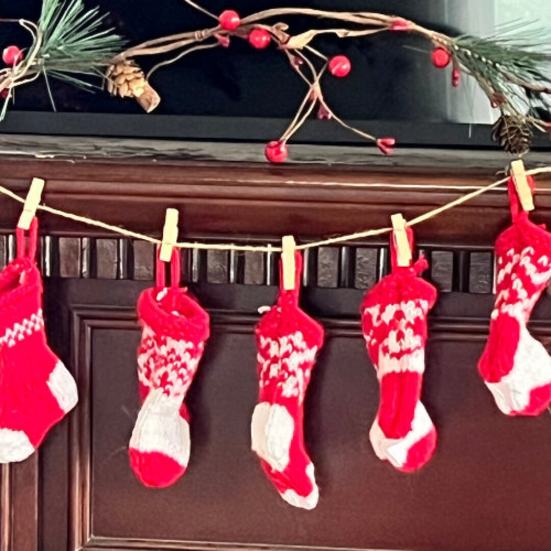 Tiny Stocking Christmas Garland | 5 Small Christmas Stockings With ...