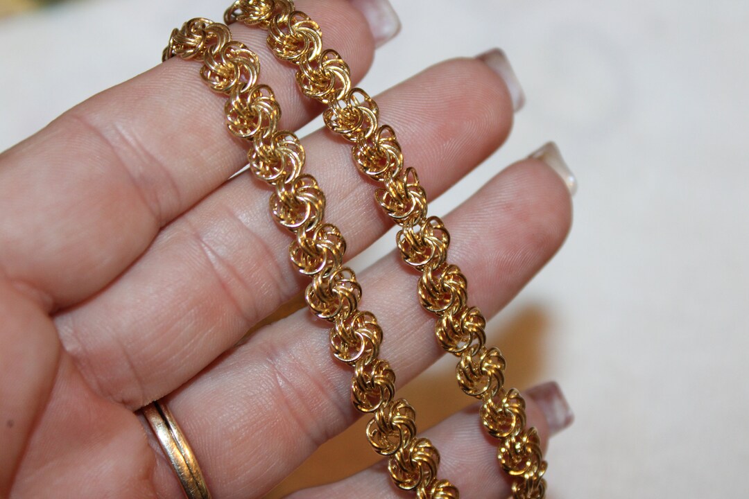 Vintage LR Gold Tone Necklace - Etsy