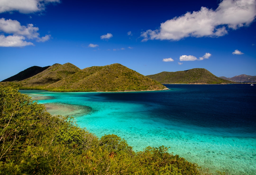 Tropical Island Coast Mary Point and Grand Thatch Island - Etsy