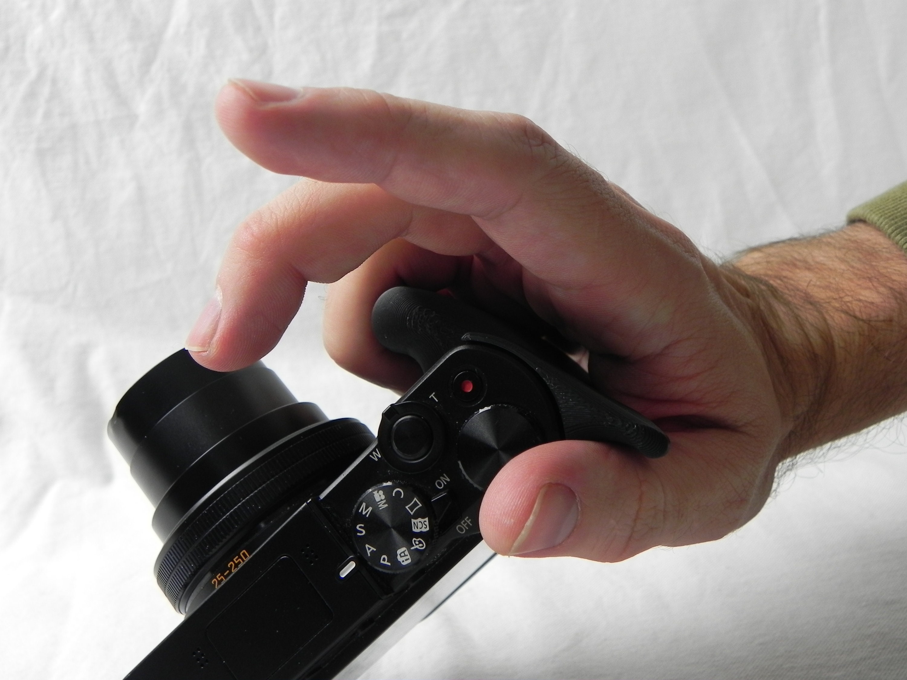 3D Printed Removable Hand Grip for Panasonic Lumix ZS100 Camera W ...