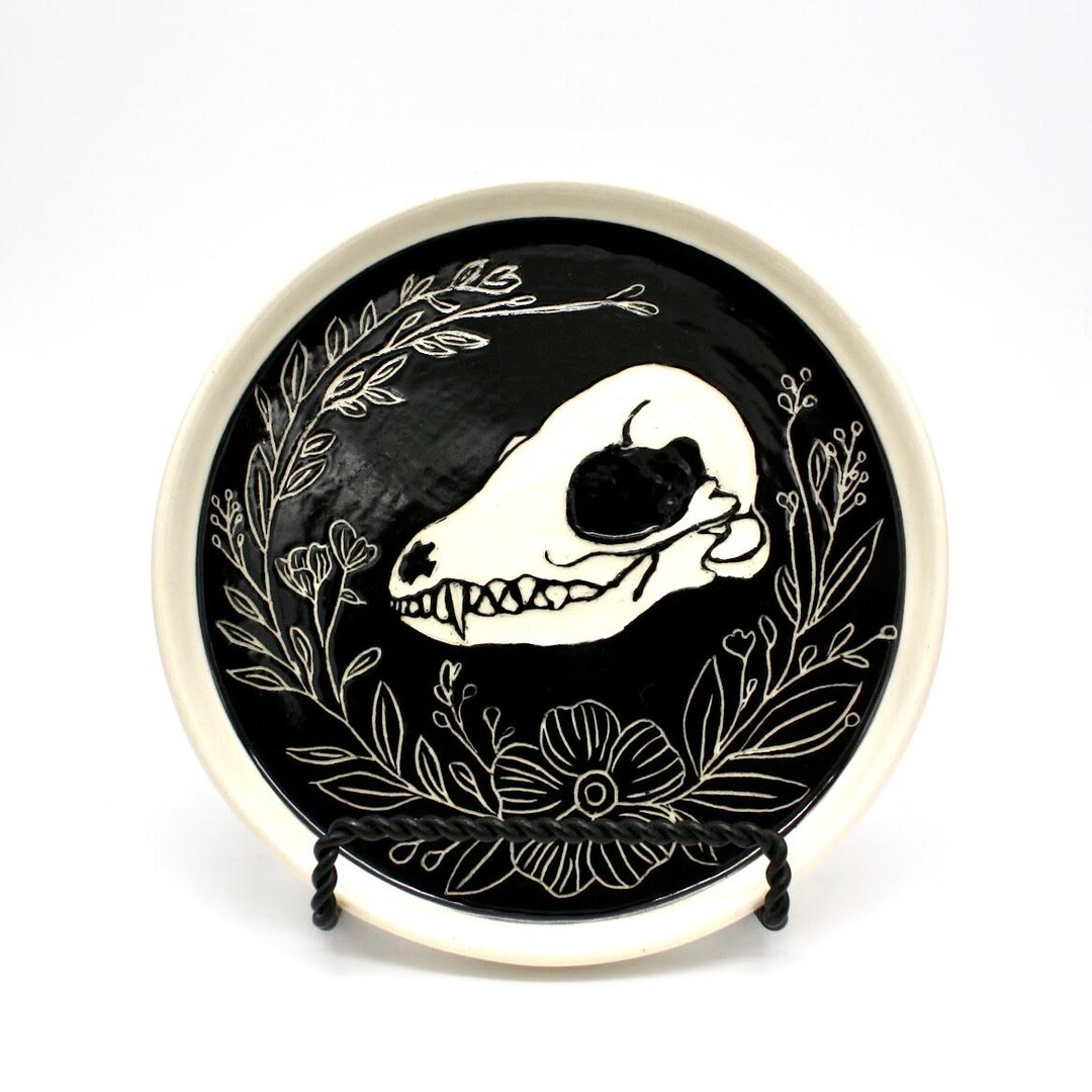 Canine Skull Plate With Floral Border, Black and White, Hand-carved 6 ...