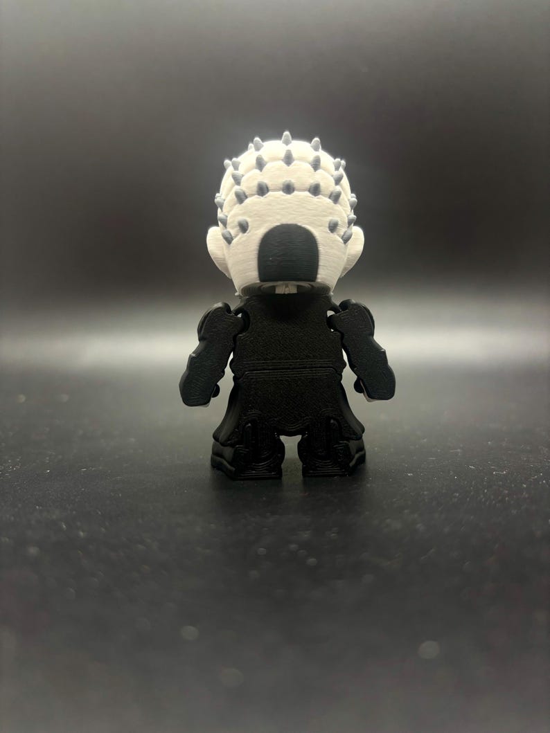 Flexi Pinhead Figure: 3D Printed Hellraiser Collectible - Creepy Desk ...