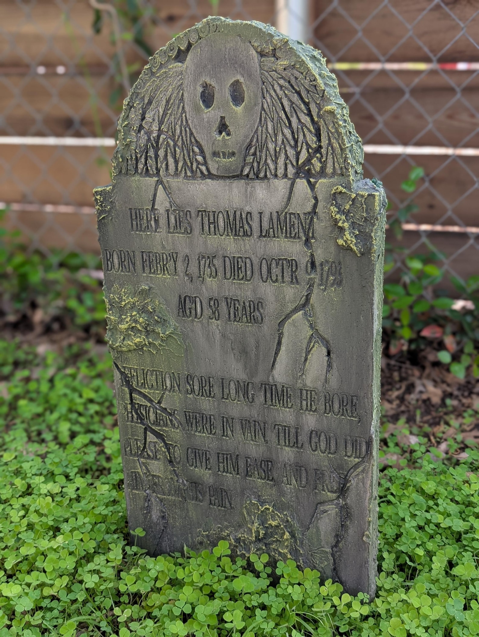 Cracked Colonial Winged Skull Gravestone – Custom Name & Faux Moss ...