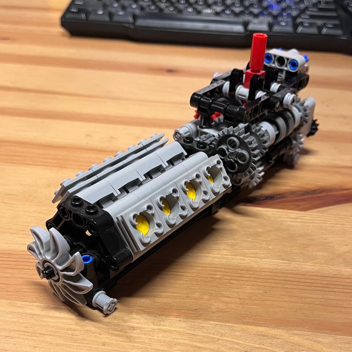 Lego 6 Speed Transmission Gearbox With V8 Engine, Lego Transmission ...