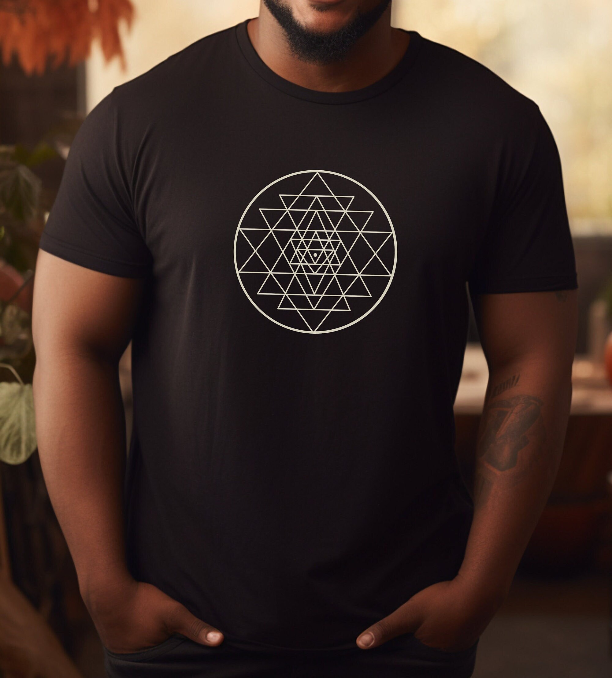 Sri Yantra Shirt , Shri Yantra, Shri Chakra, Symbolic, Mystical Diagram ...
