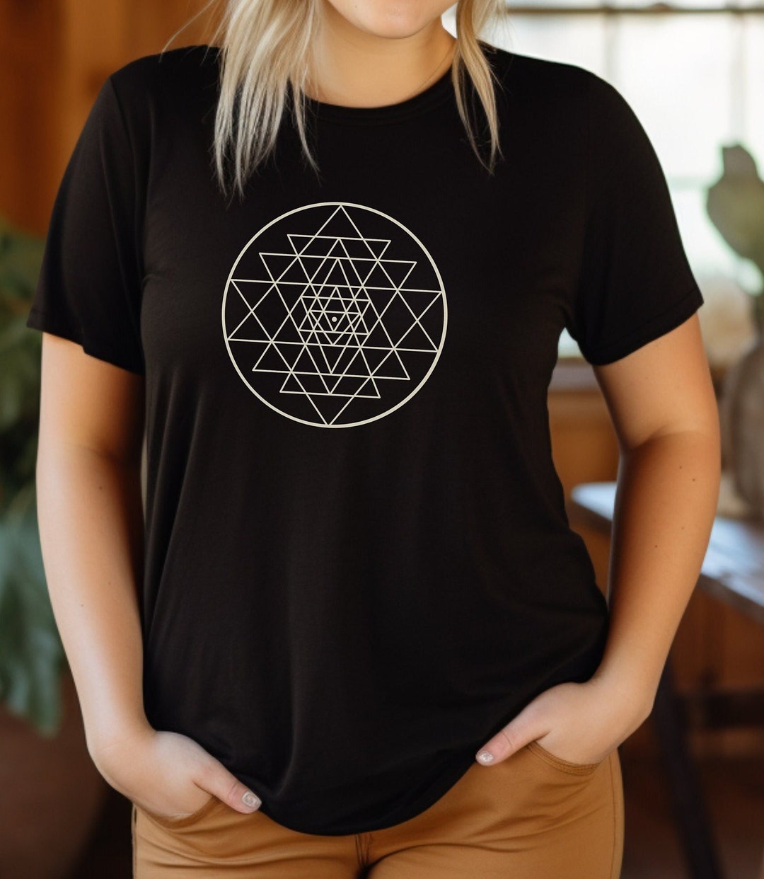 Sri Yantra Shirt , Shri Yantra, Shri Chakra, Symbolic, Mystical Diagram ...