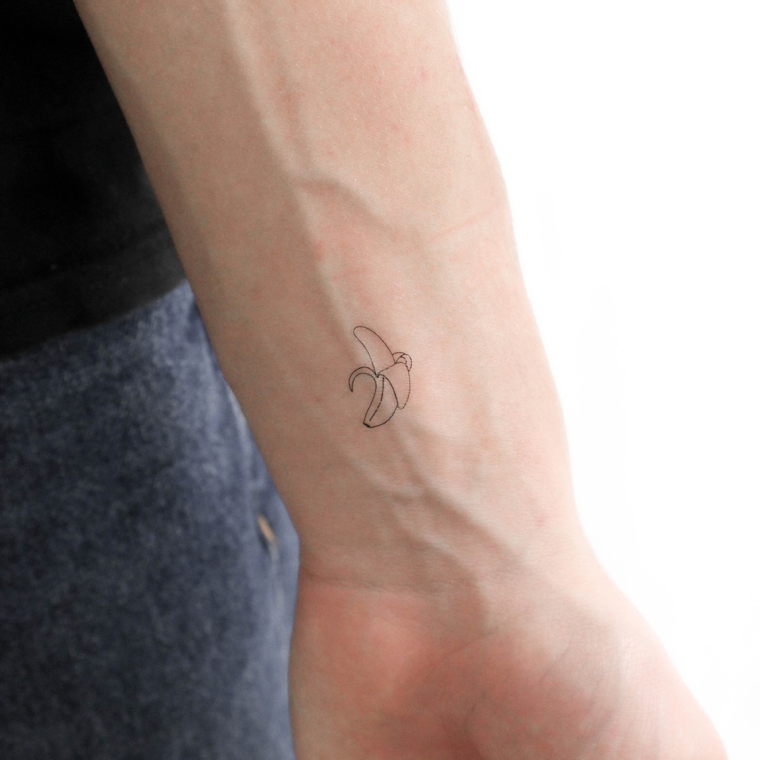Fine Line Banana Temporary Tattoo (set of 3) - Etsy