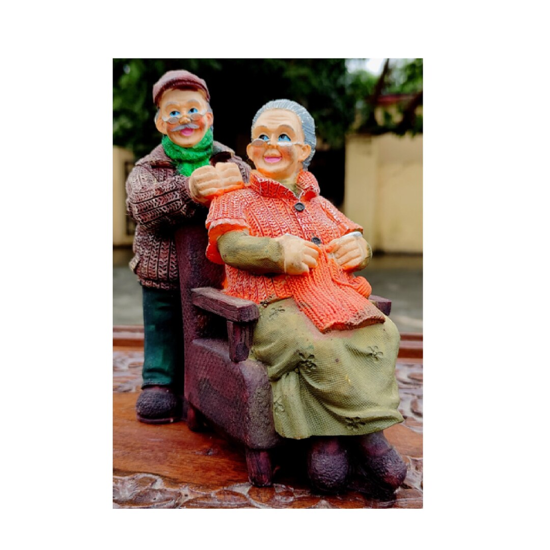 Old Couple Figurine Vintage Elderly Couple Grandmother Grandfather ...