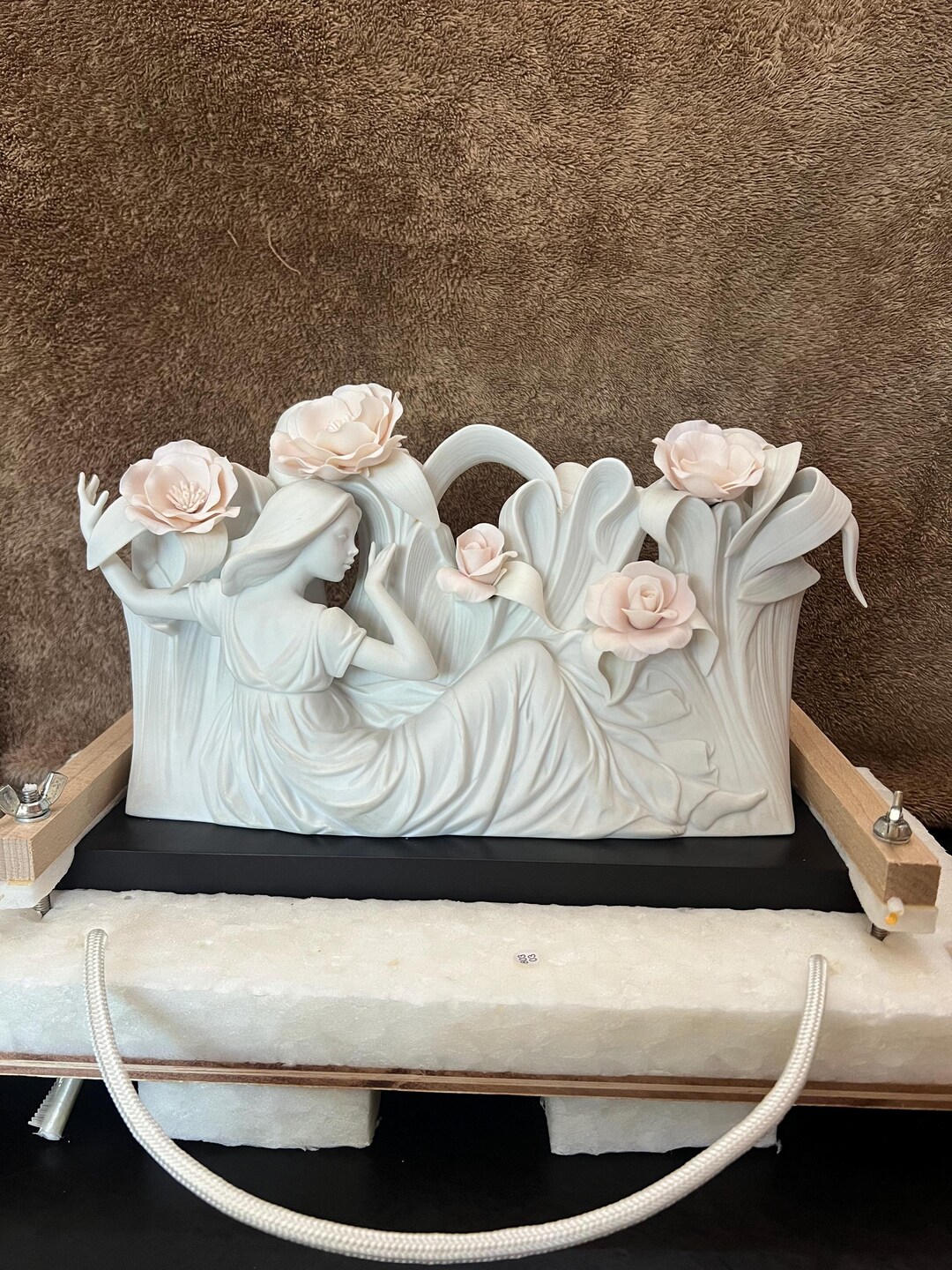 BRAND NEW Lladro Air Nymph Porcelain Figurine #1896. - Etsy