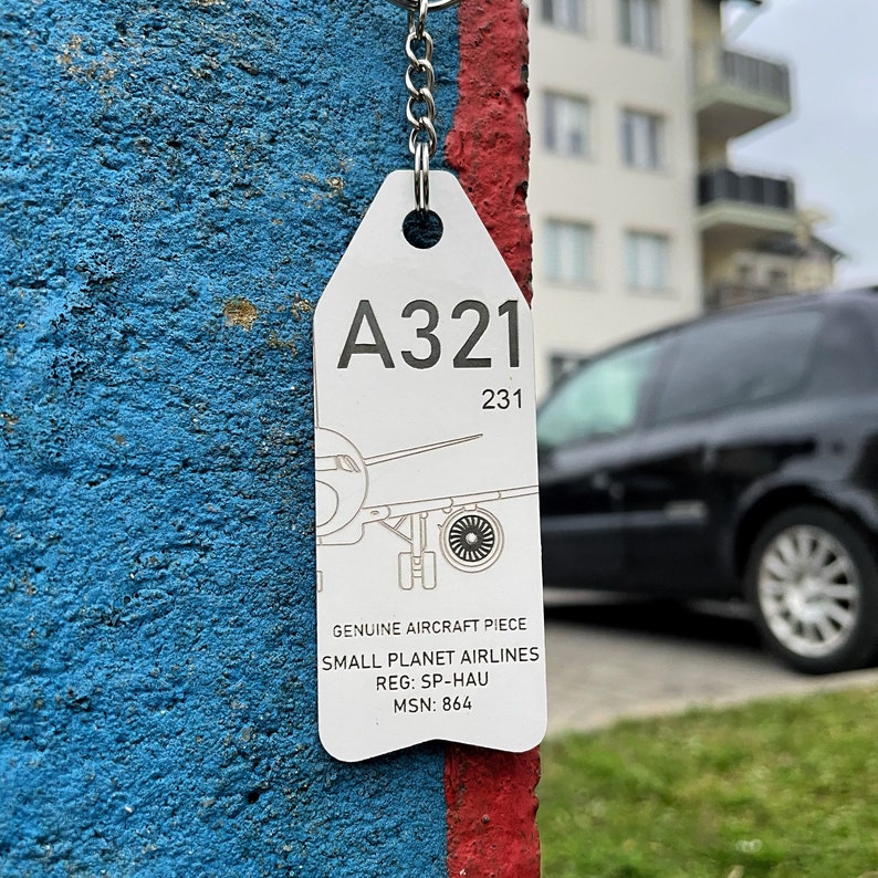 Airbus A321-231 Small Planet Airlines SP-HAU Tag/keychain, Genuine ...