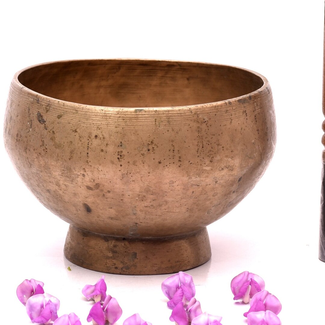 7 Inches Diameter Naga Bowl | Himalayan Pedestal Naga Bowl | Deep Sound ...