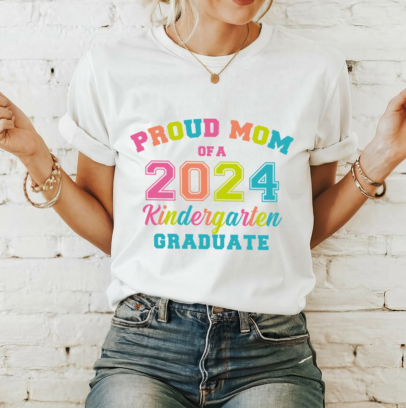 Proud Mom of a Kindergarten Graduate 2024 Shirt, Graduation Gift, Mom ...