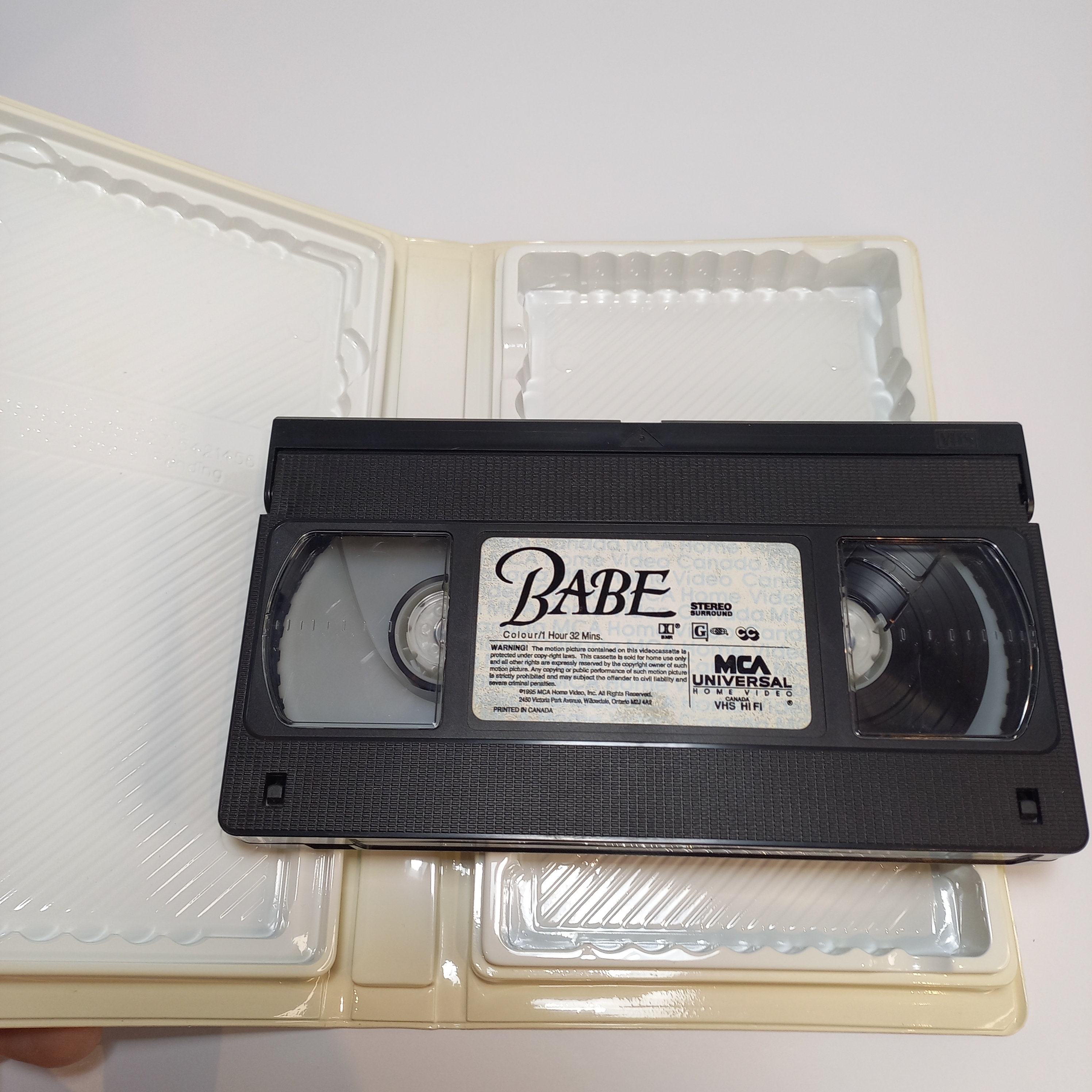 Babe VHS, 1995/1996 Canadian Edition Collectible Classic. Fast Shipping ...