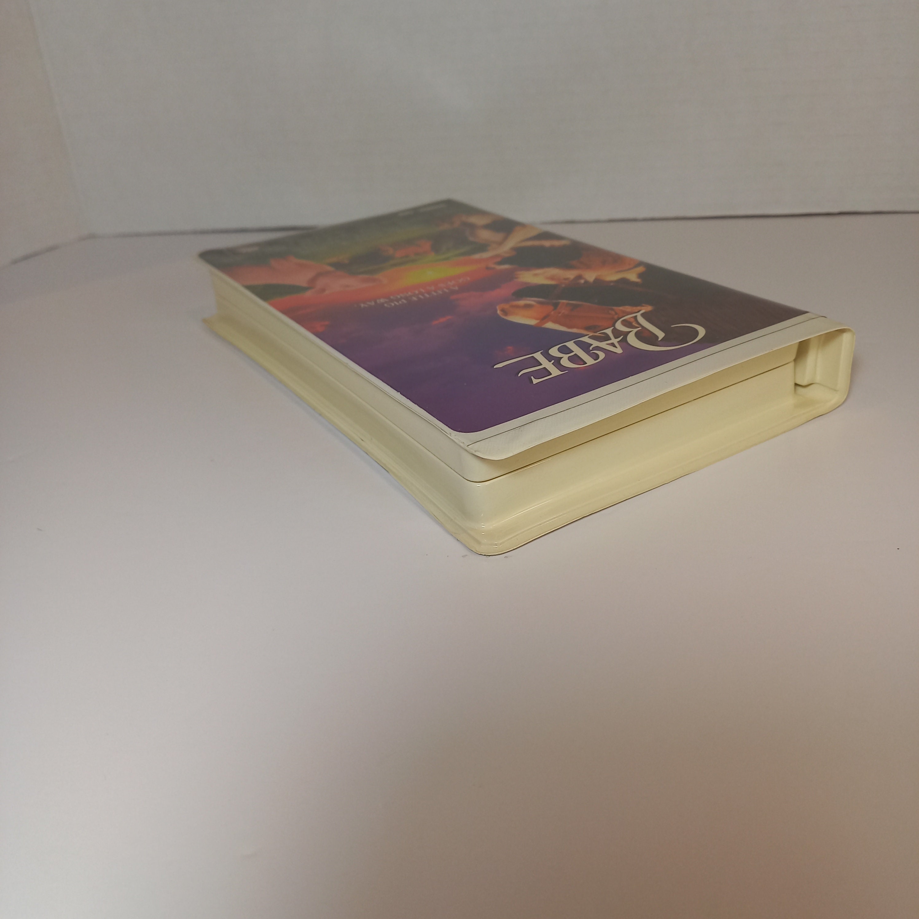 Babe VHS, 1995/1996 Canadian Edition Collectible Classic. Fast Shipping ...