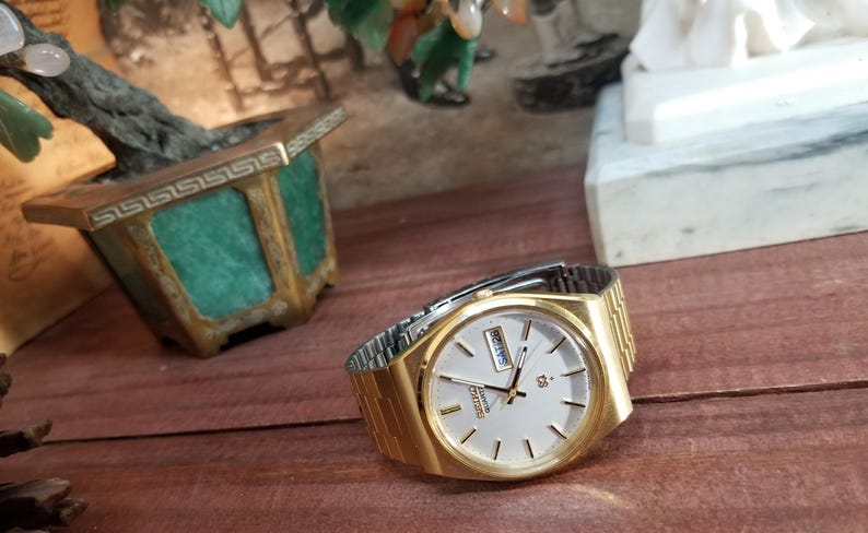 Seiko SQ Gold Tone Date Window Watch #044614 - Etsy Australia