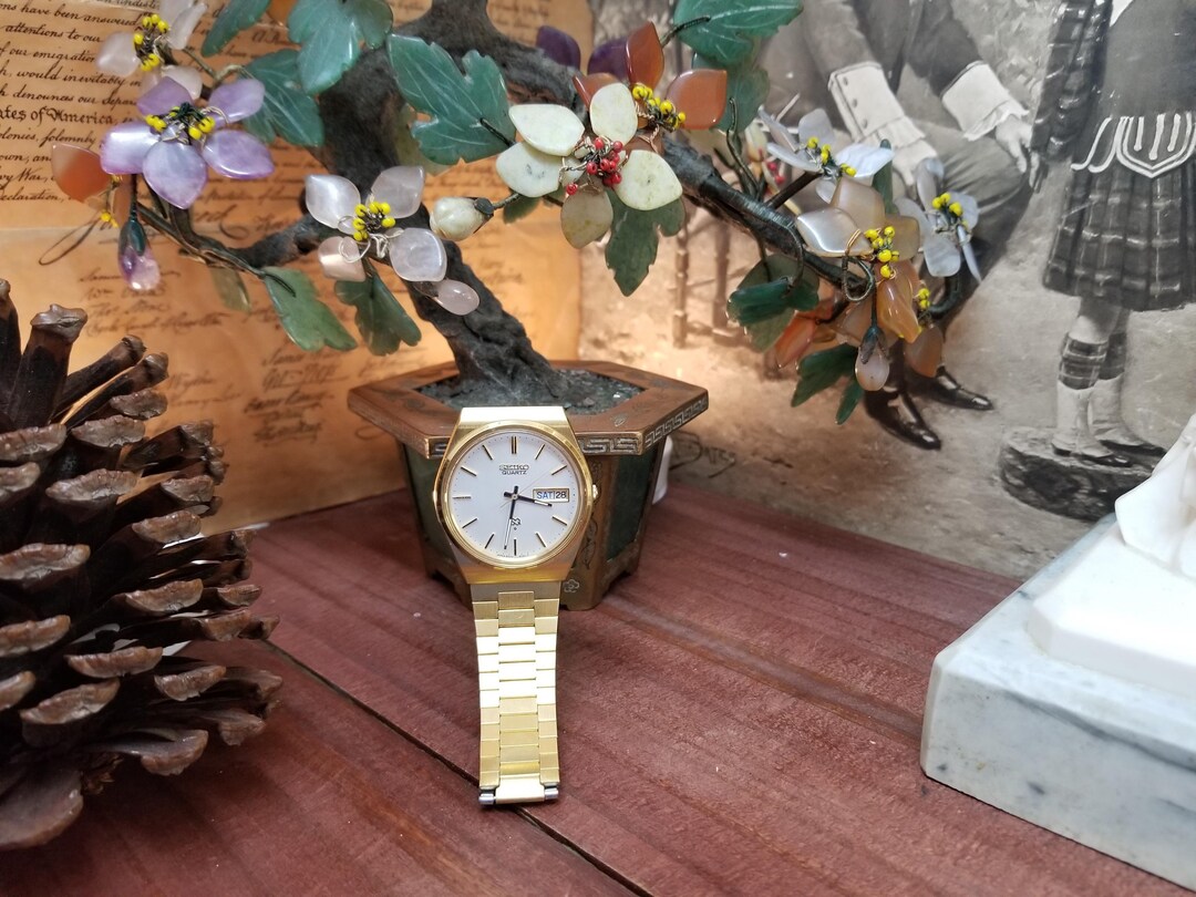 Seiko SQ Gold Tone Date Window Watch 044614 - Etsy