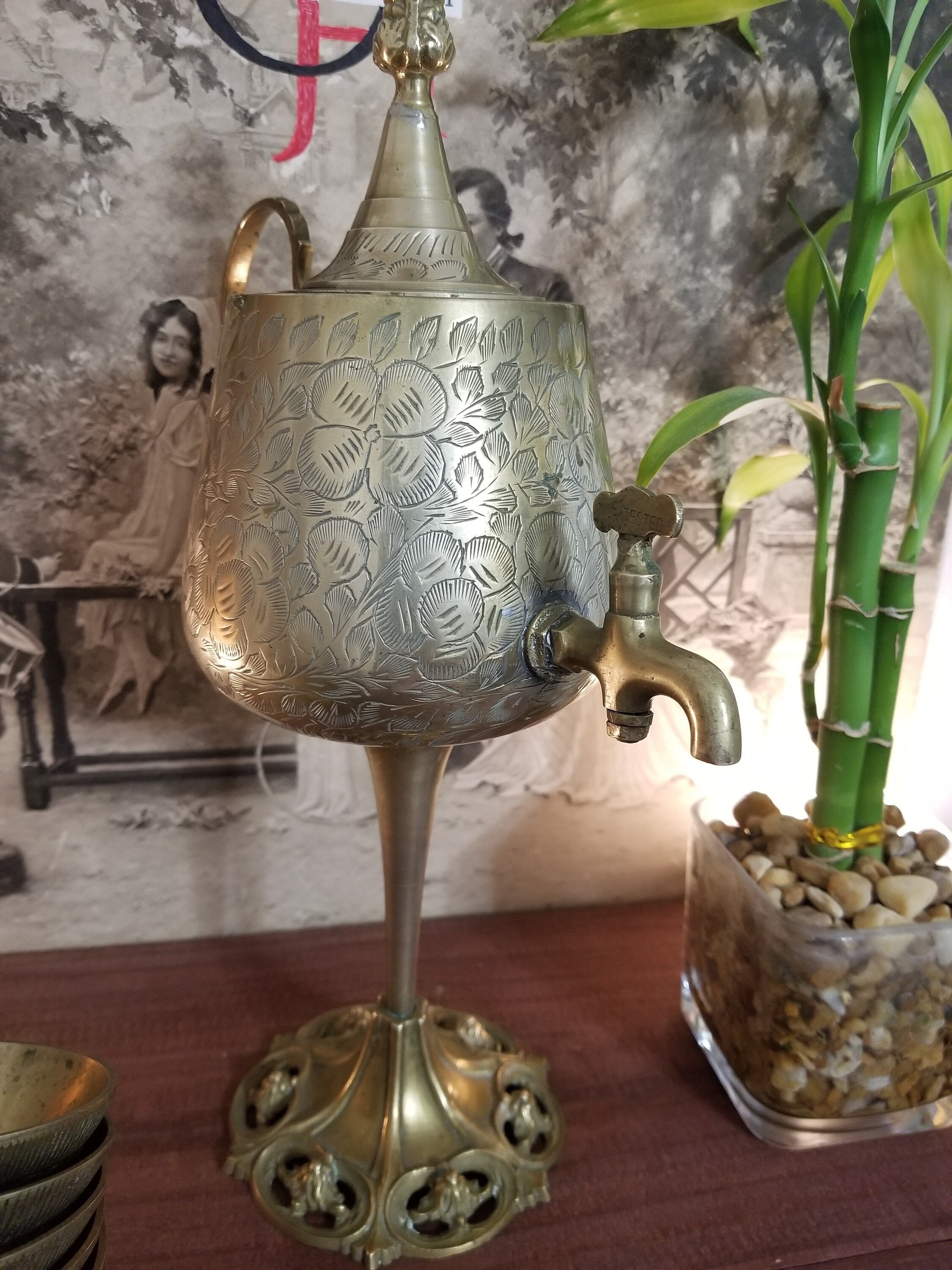 Vintage Ornate Brass Samovar Style Dispenser & 7 Tea Cups. - Etsy