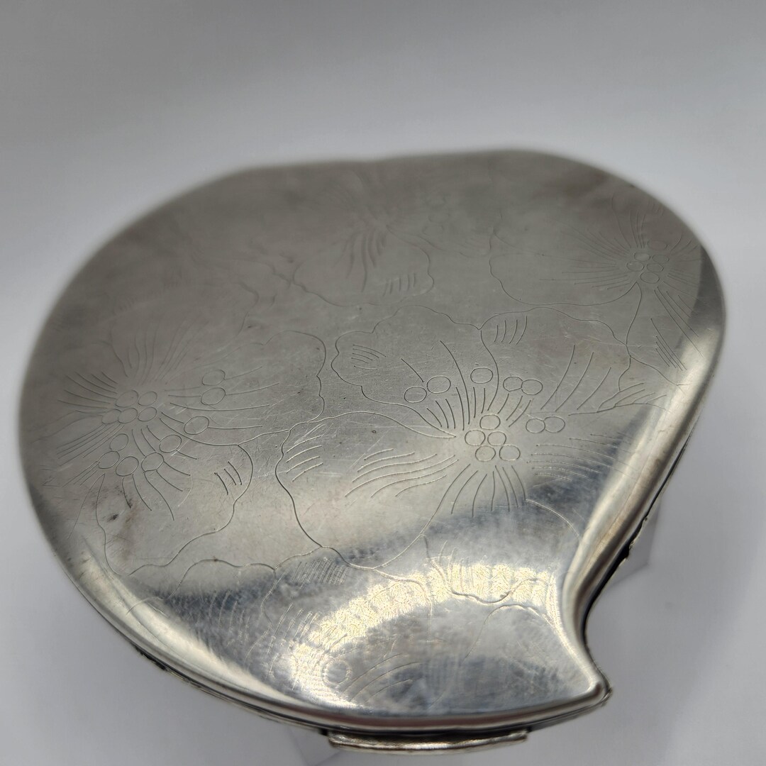 Mid-century Sterling Silver Elgin Compact With Engraved Flowers and ...