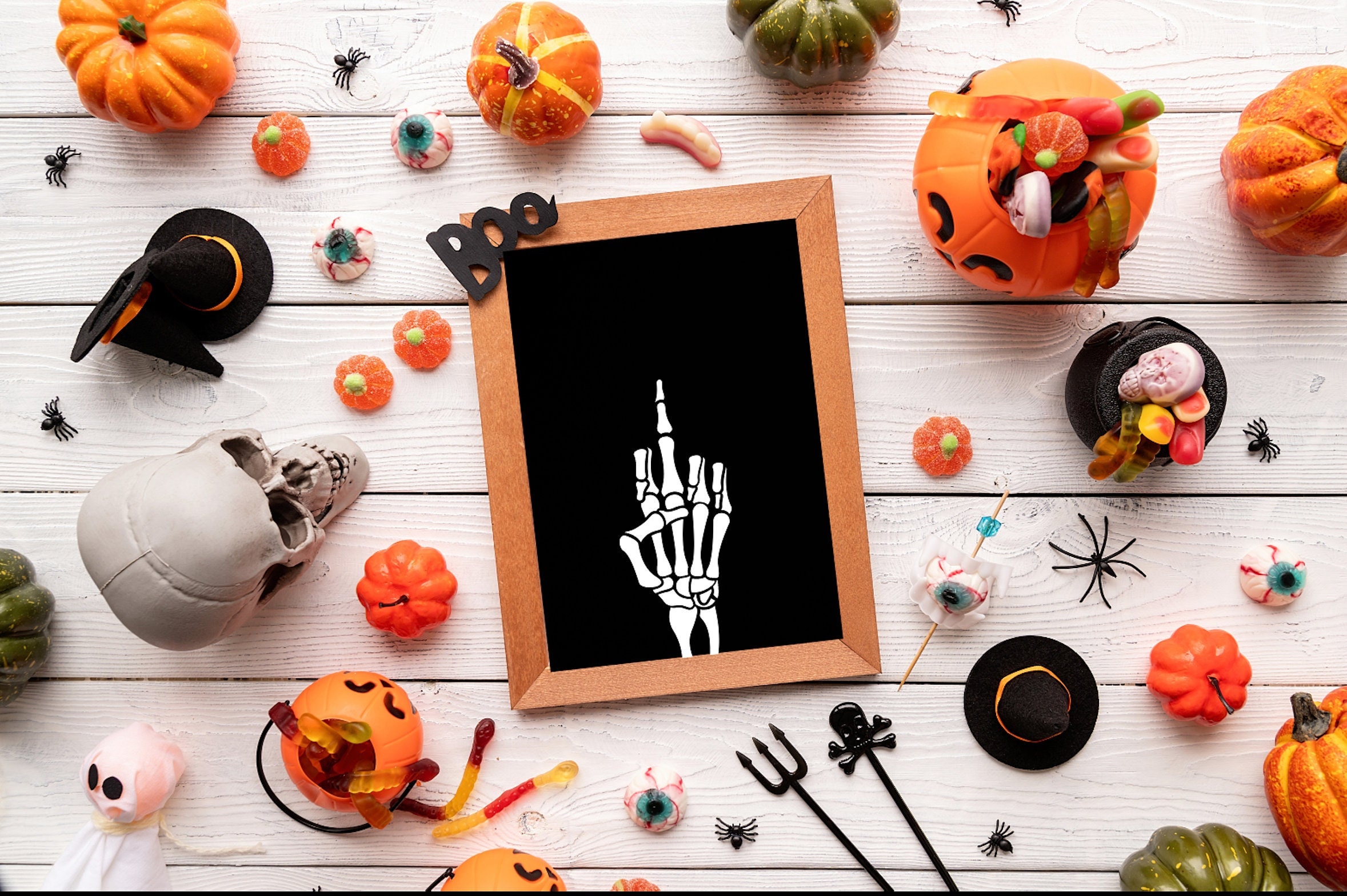 Halloween Skeleton Hand, Middle Finger Halloween, Funny Halloween ...