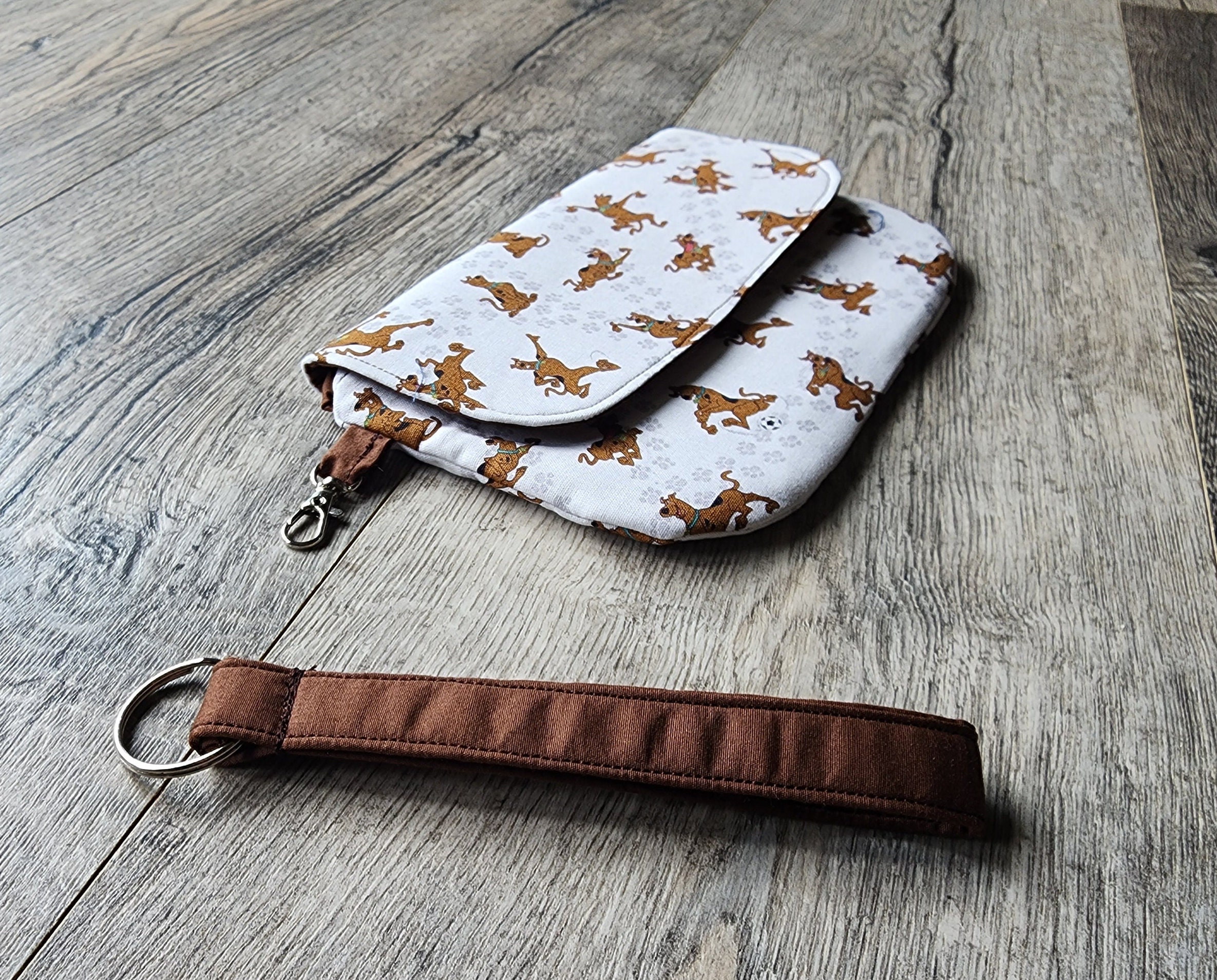 Scooby Doo Handmade 9x5 Wristlet Bag Tote With Detachable Keychain ...