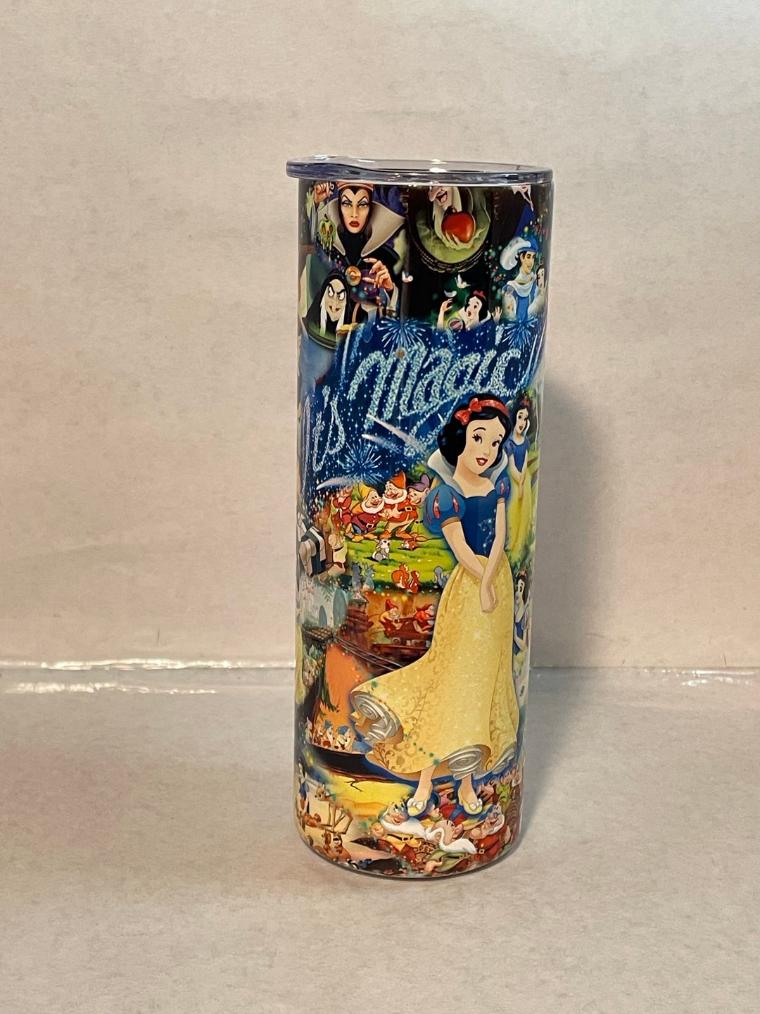 Snow White Tumbler of Snow White and the Seven Dwarfs It’s Magic 20 ...