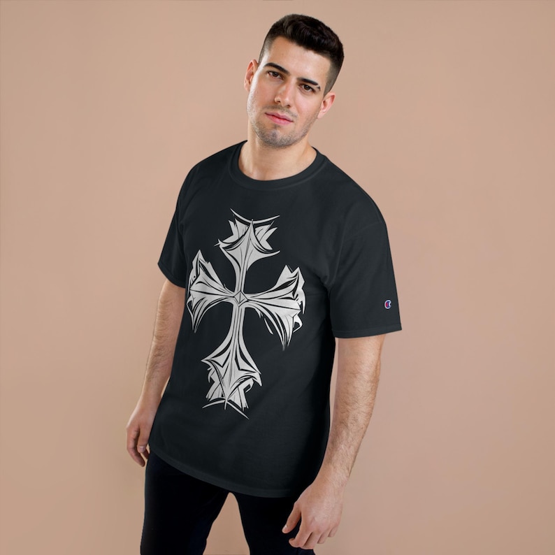 Camiseta estampada con una cruz de gran tamaño de Champion (grunge ...