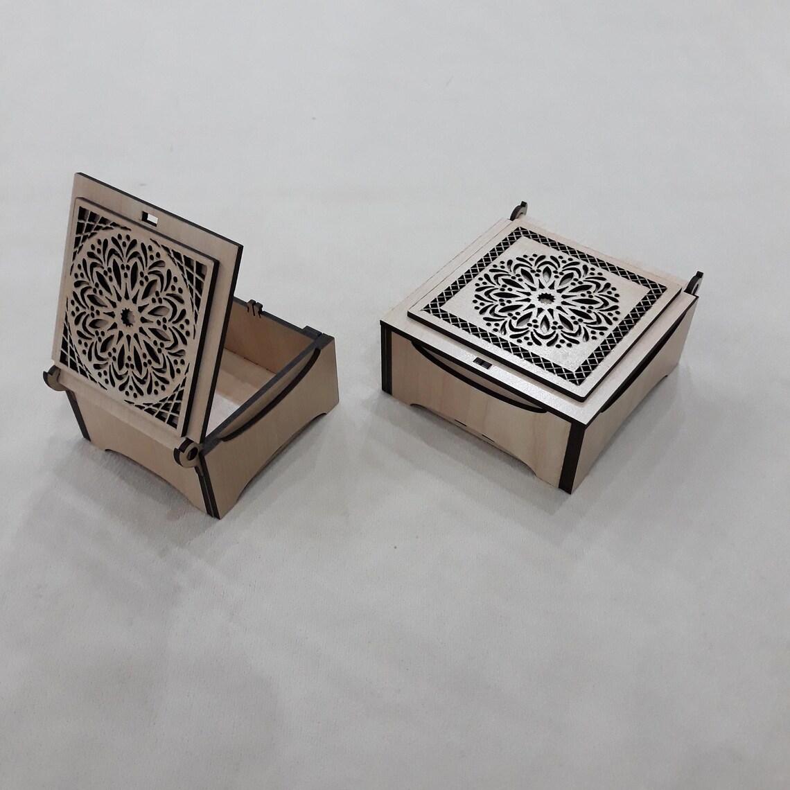 Laser Cut Wooden Gift Box With Flapping Lid in 2 Different Size, 3mm 1 ...