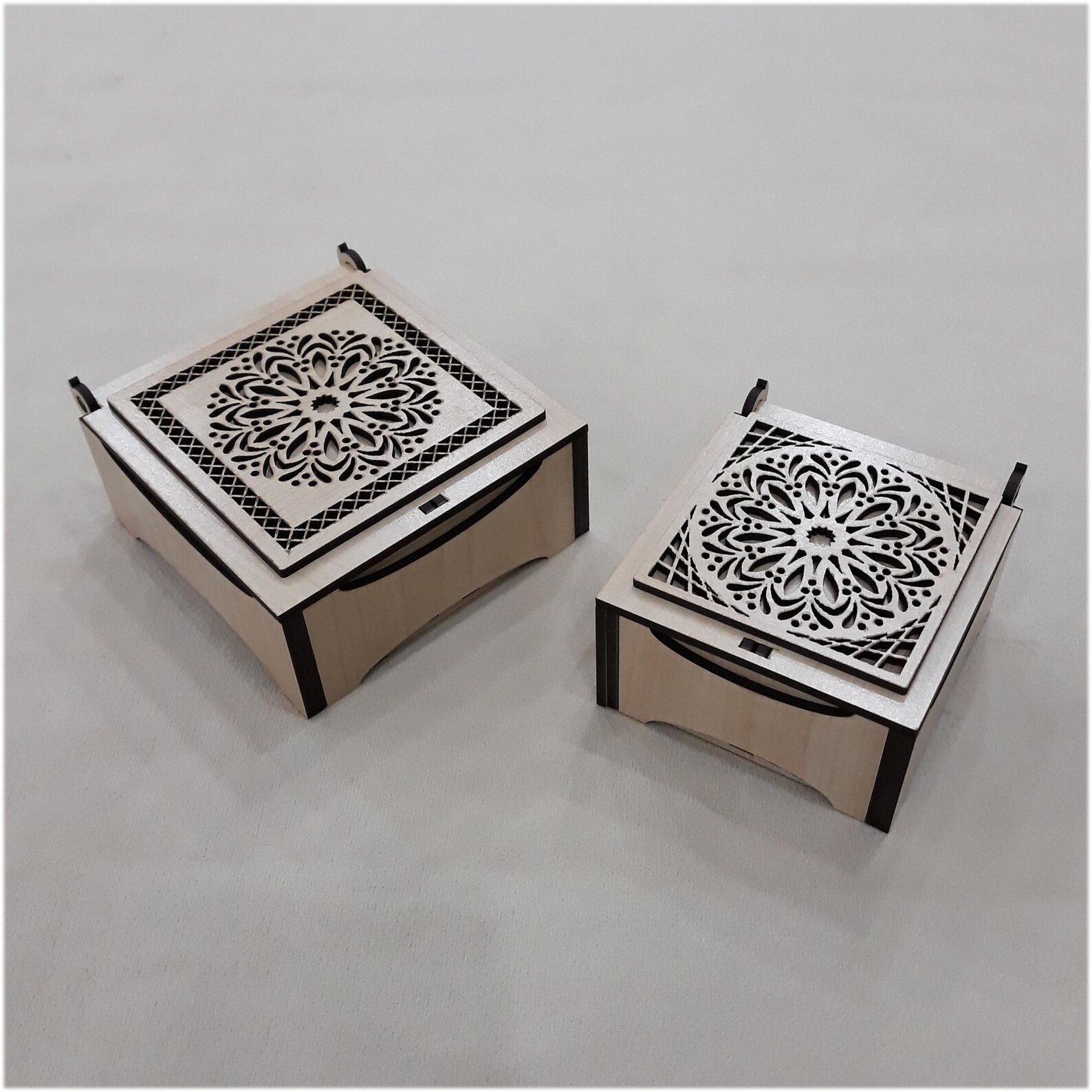 Laser Cut Wooden Gift Box With Flapping Lid in 2 Different Size, 3mm 1 ...