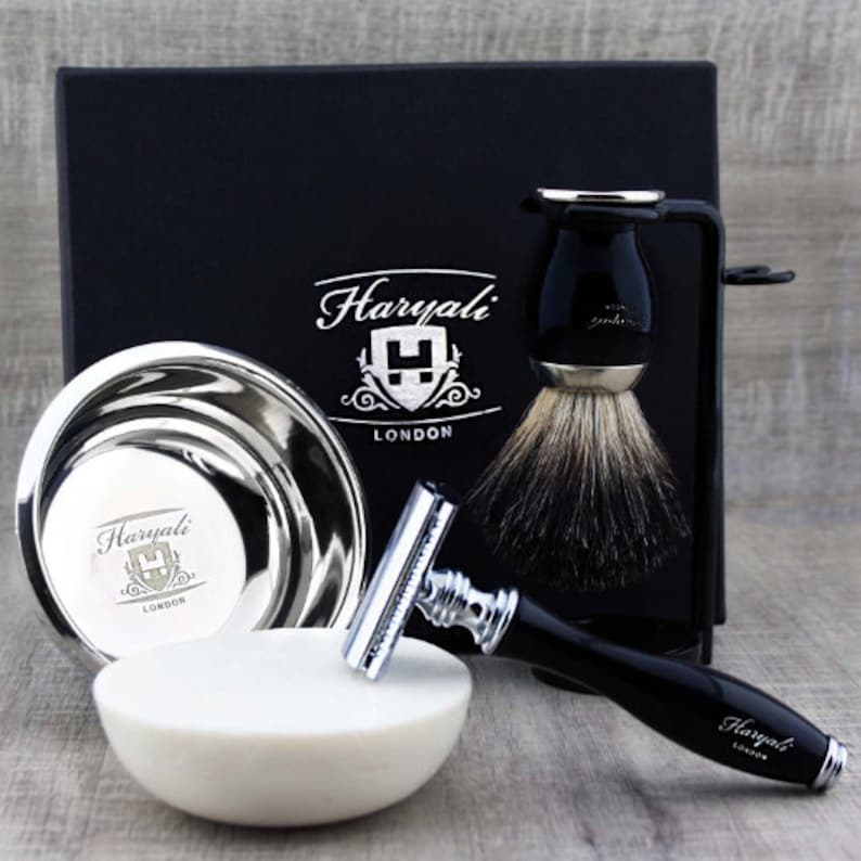 Deluxe Men's Shaving Kit: Premium Grooming Set With Razor and Shaving ...