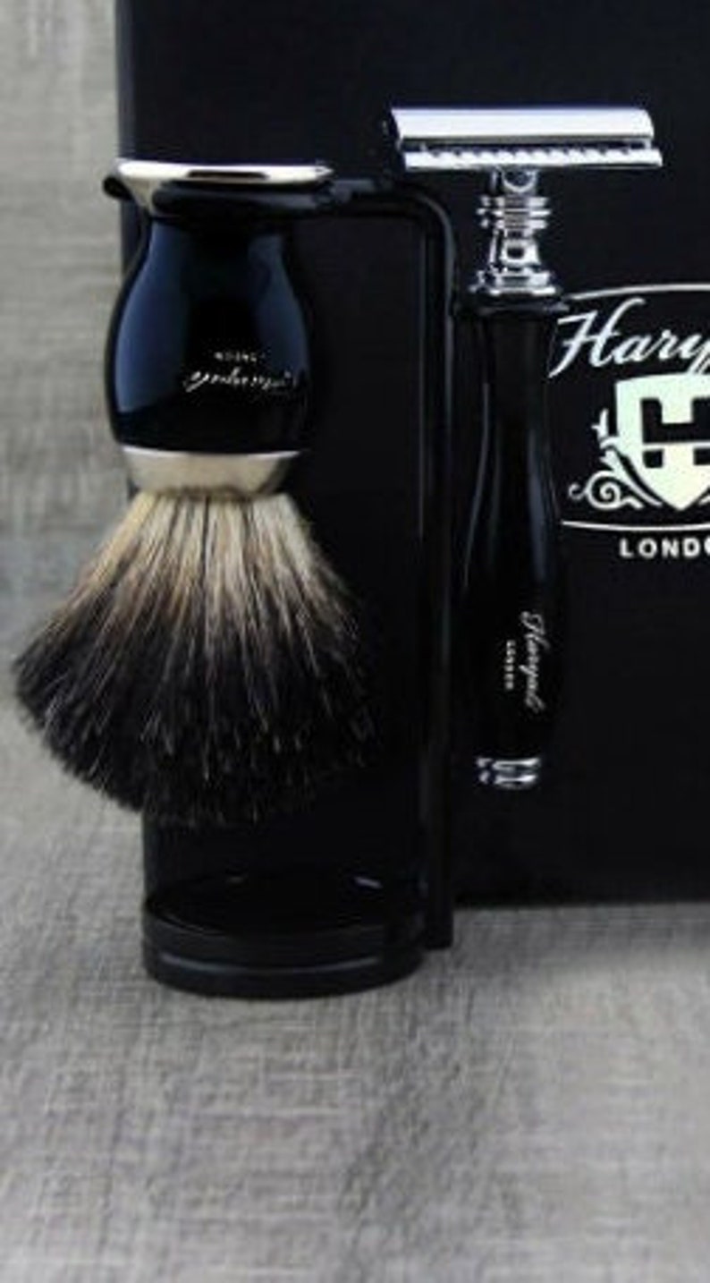 Deluxe Men's Shaving Kit: Premium Grooming Set With Razor and Shaving ...