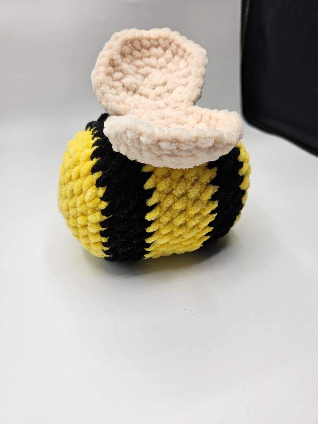 Crochet Chunky Bee Plushie - Etsy