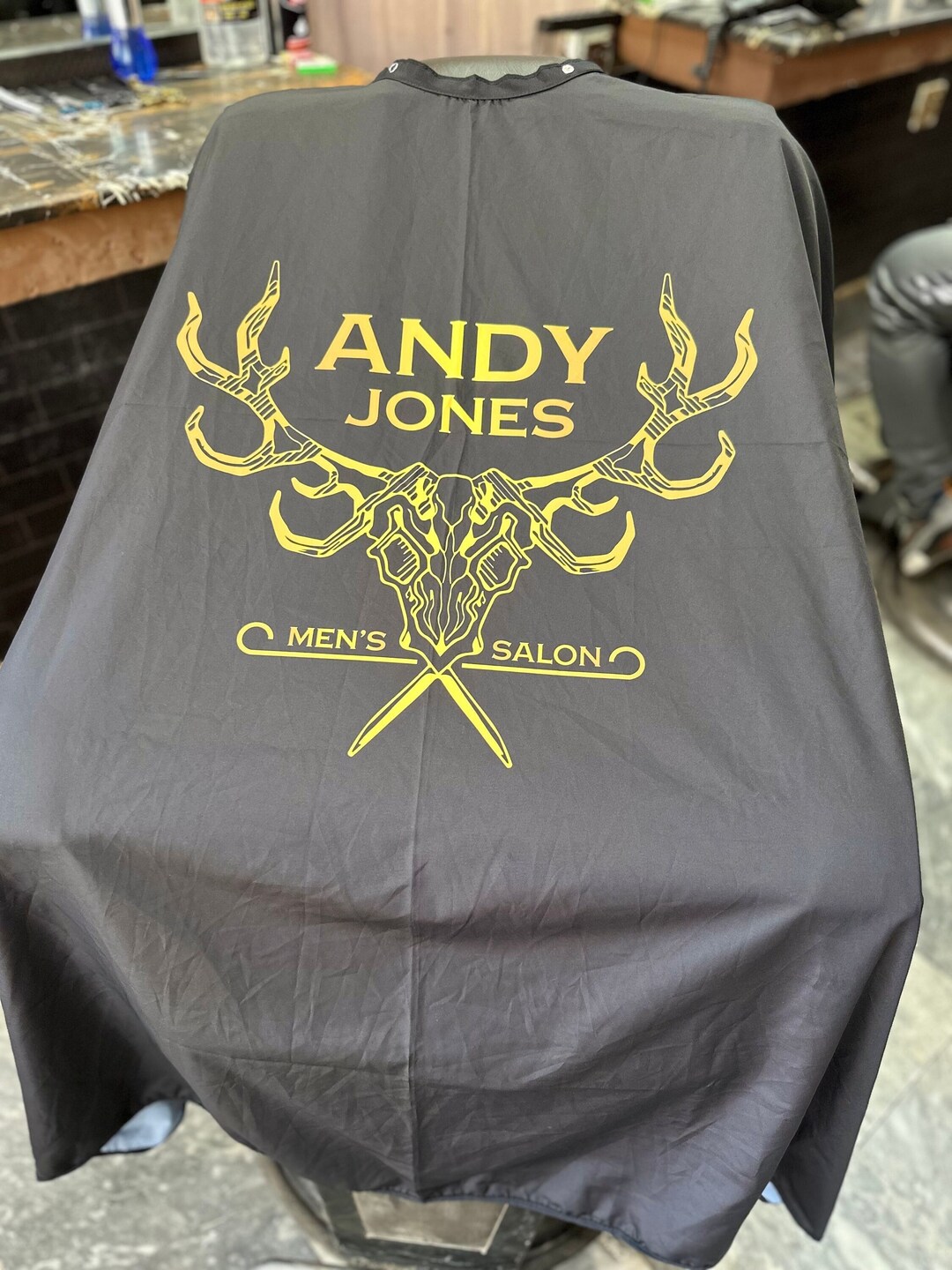 Personalized Hair Salon Cutting Capes , Custom Barbershop Capes With ...