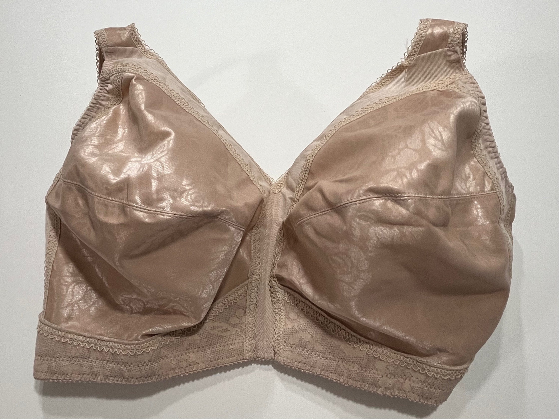 Like New Playtex 18 Hr Womens Beige Bra 44D 4693 No Wire Free Wireless ...