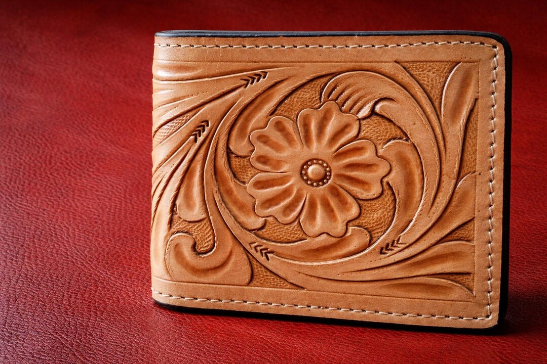 Western Style Wallet, Hand Tooled Leather Bifold Wallet, Hand Carved ...