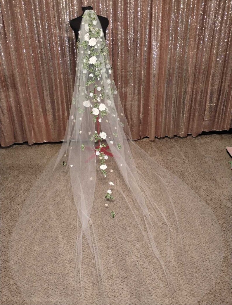 Trailing Flowers and Vine Veil - Etsy