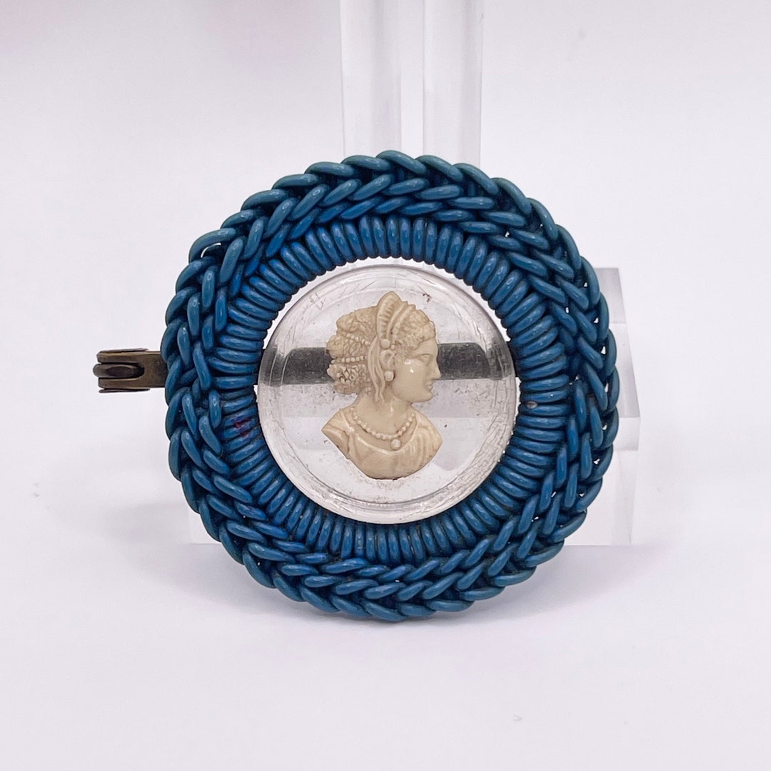 Original 1940's Blue and White Wartime Make Do and Mend Wire Brooch With Cameo Button Middle - Etsy