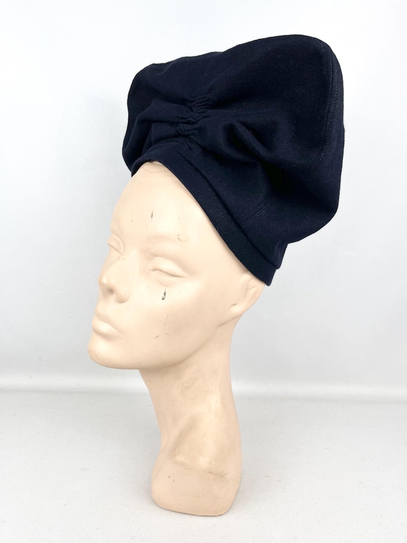 Incredible Original 1940's Midnight Blue Felt Turban Hat by Lincoln ...