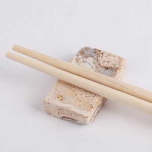 Mini Leonardo Travertine Rest, Chopstick Rest, Lilac Marble Cutlery ...