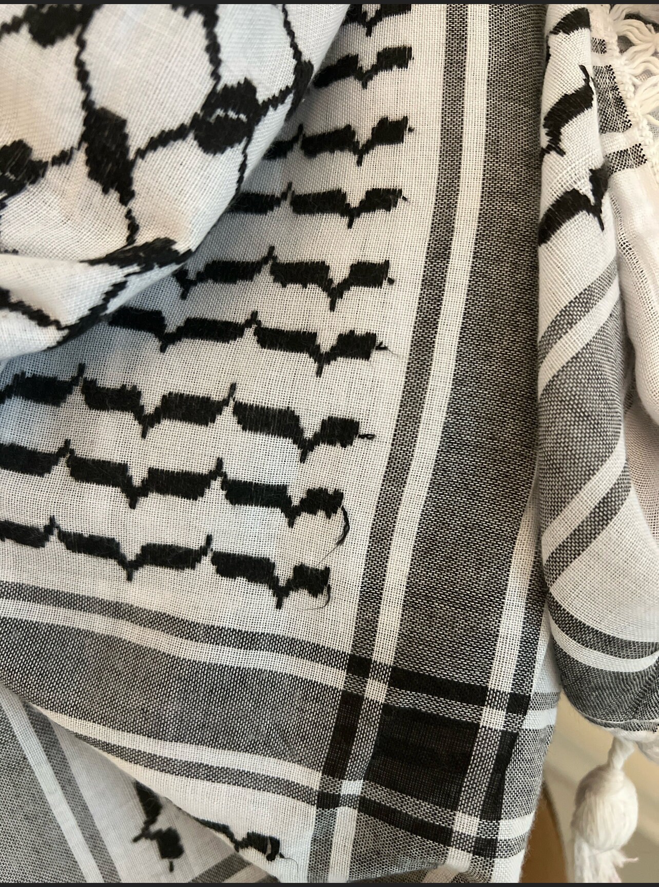 Keffiyeh Palestine Scarf With Tassels - Etsy