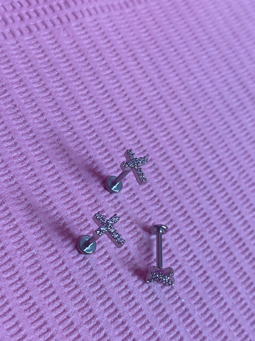 Cross Labret Cartilage 16G - Etsy