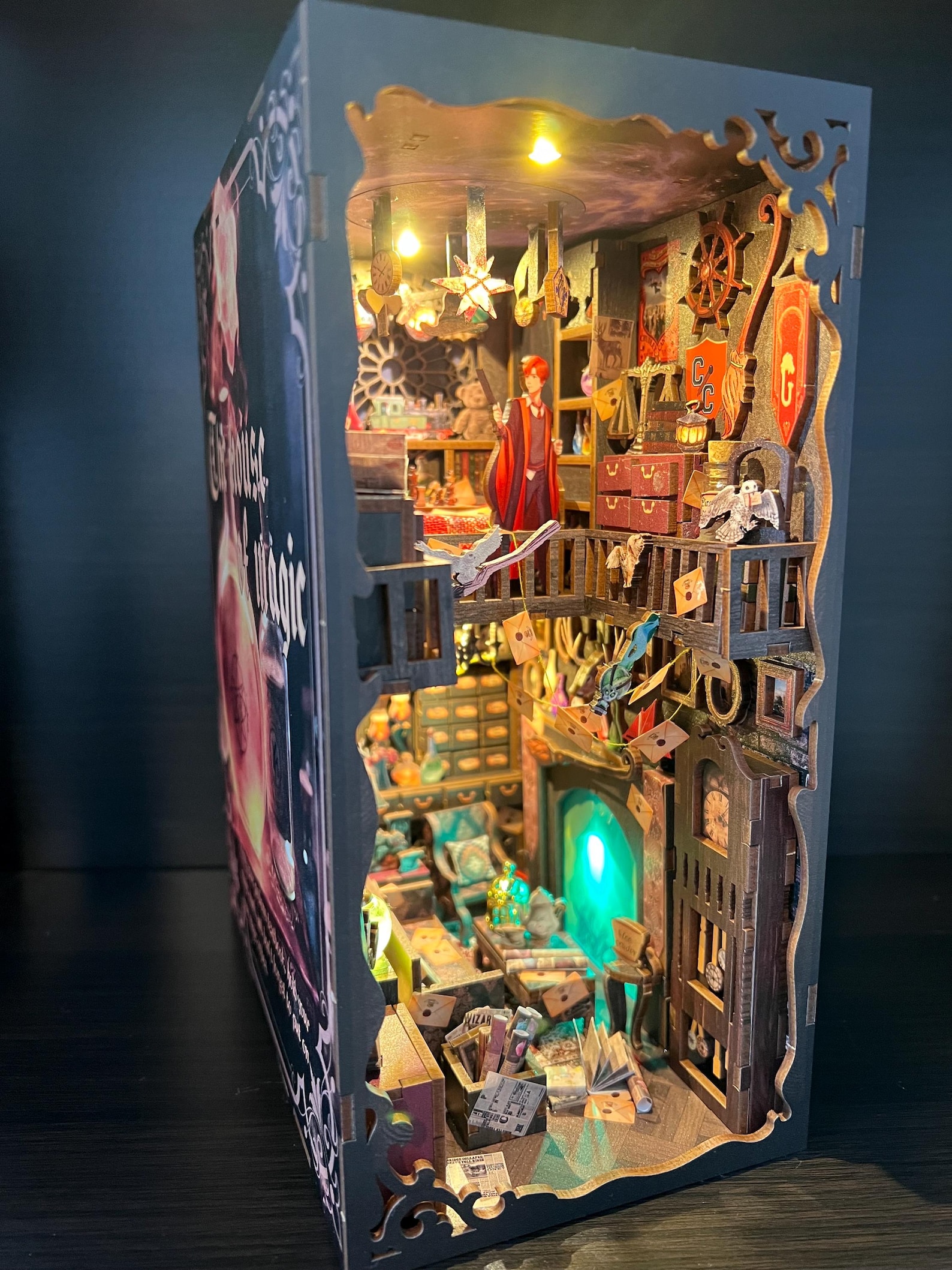 COMPLETED Book Nook: the House of Magic With Dust Cover + Touch ...