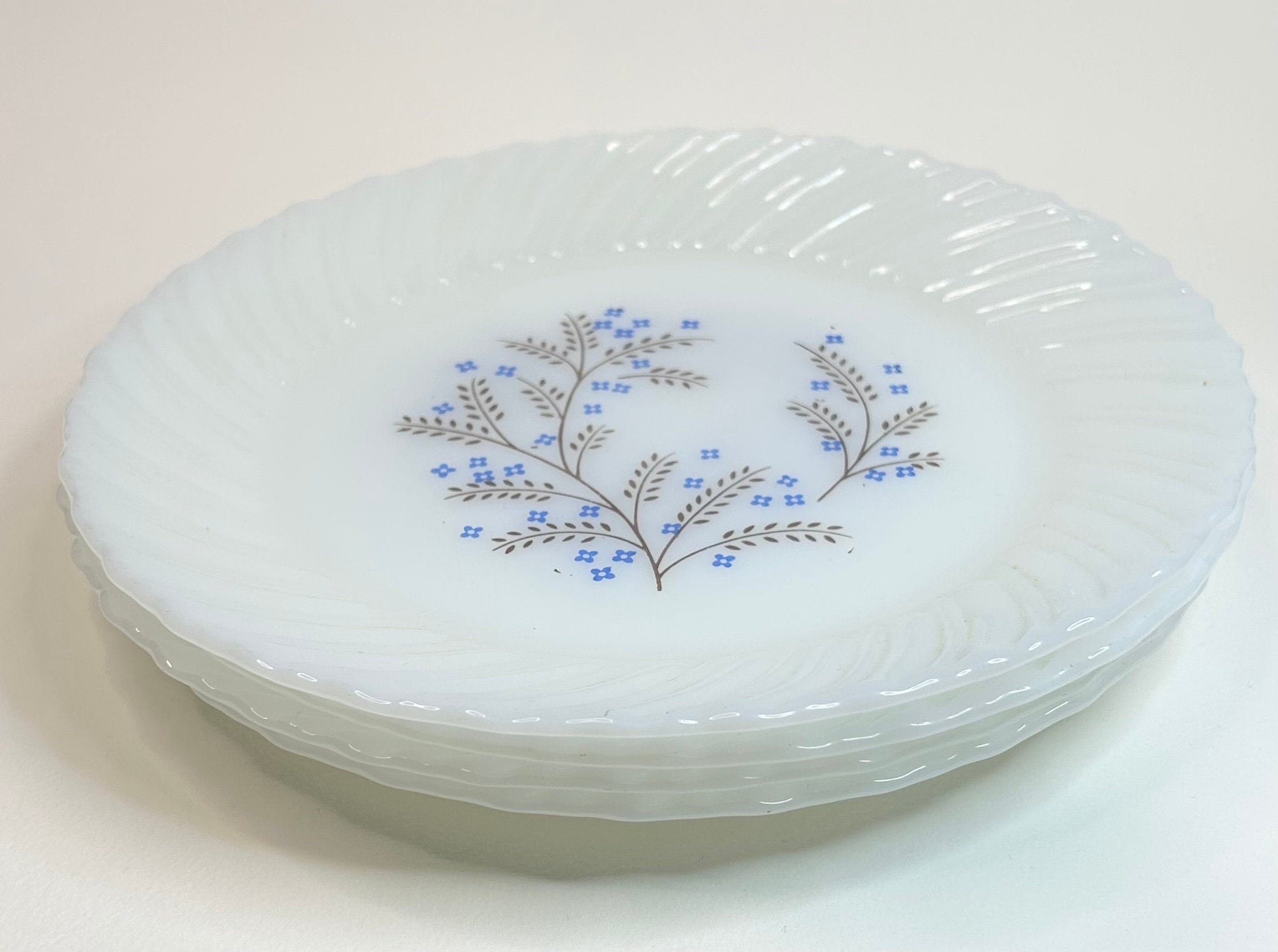 Vintage Termocrisa Milk Glass Floral Plates - Set of 4 - Fireking ...