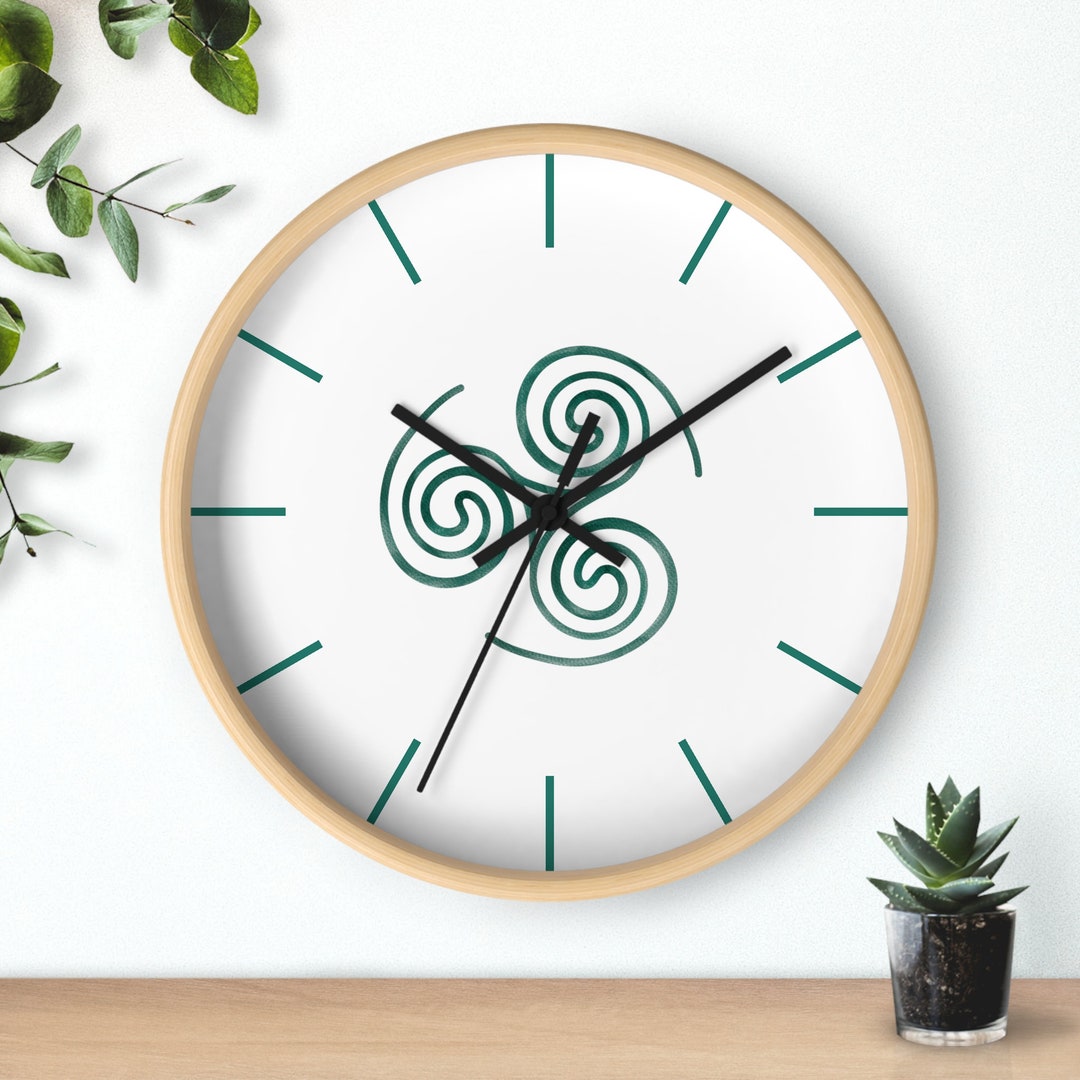 Celtic Knot Wall Clock 10 Inches Shamrock Green Celtic Spiral Design ...