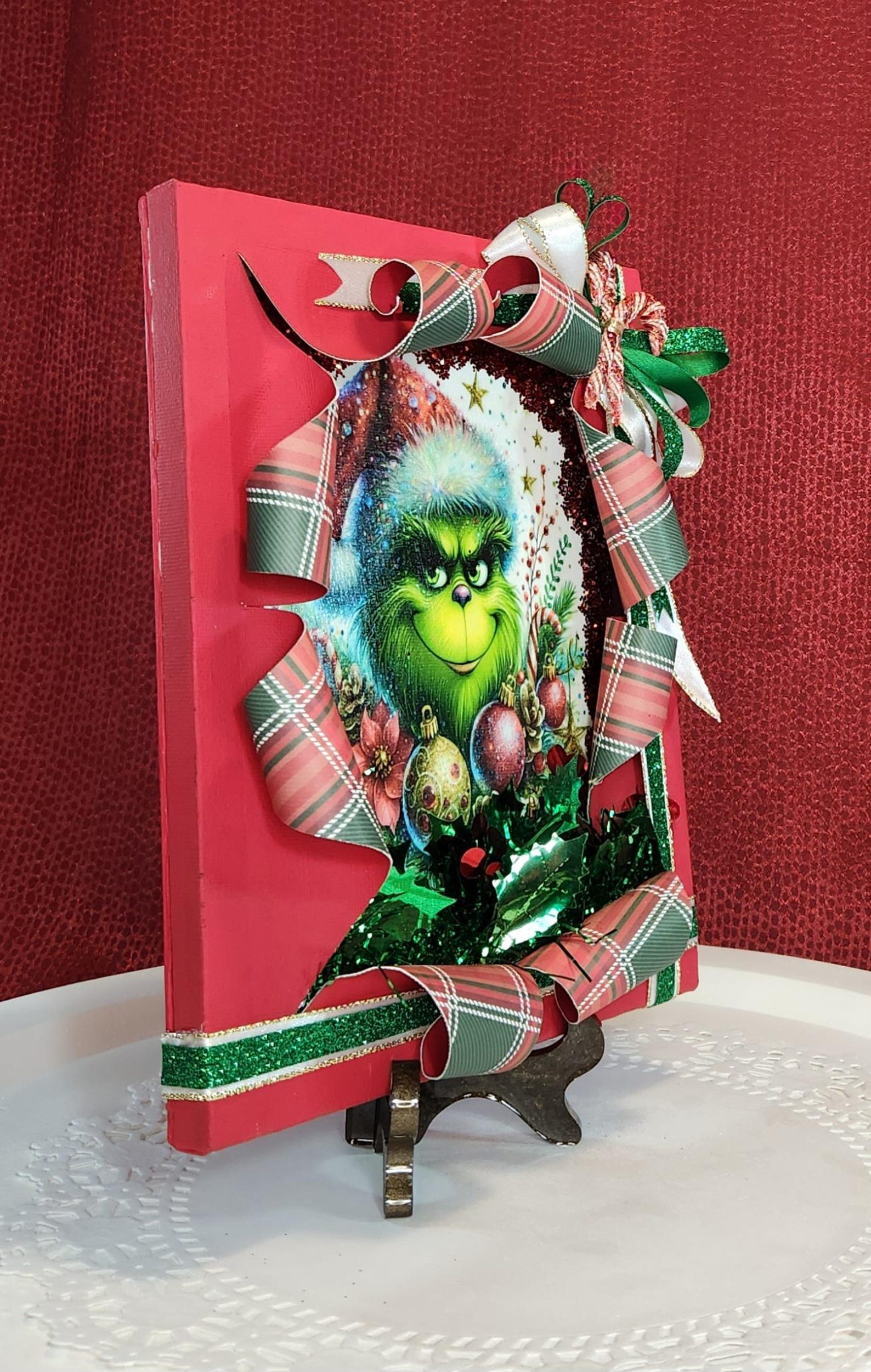 Busted Canvas Art, Grinch With Ornaments 8x10 Frame - Etsy